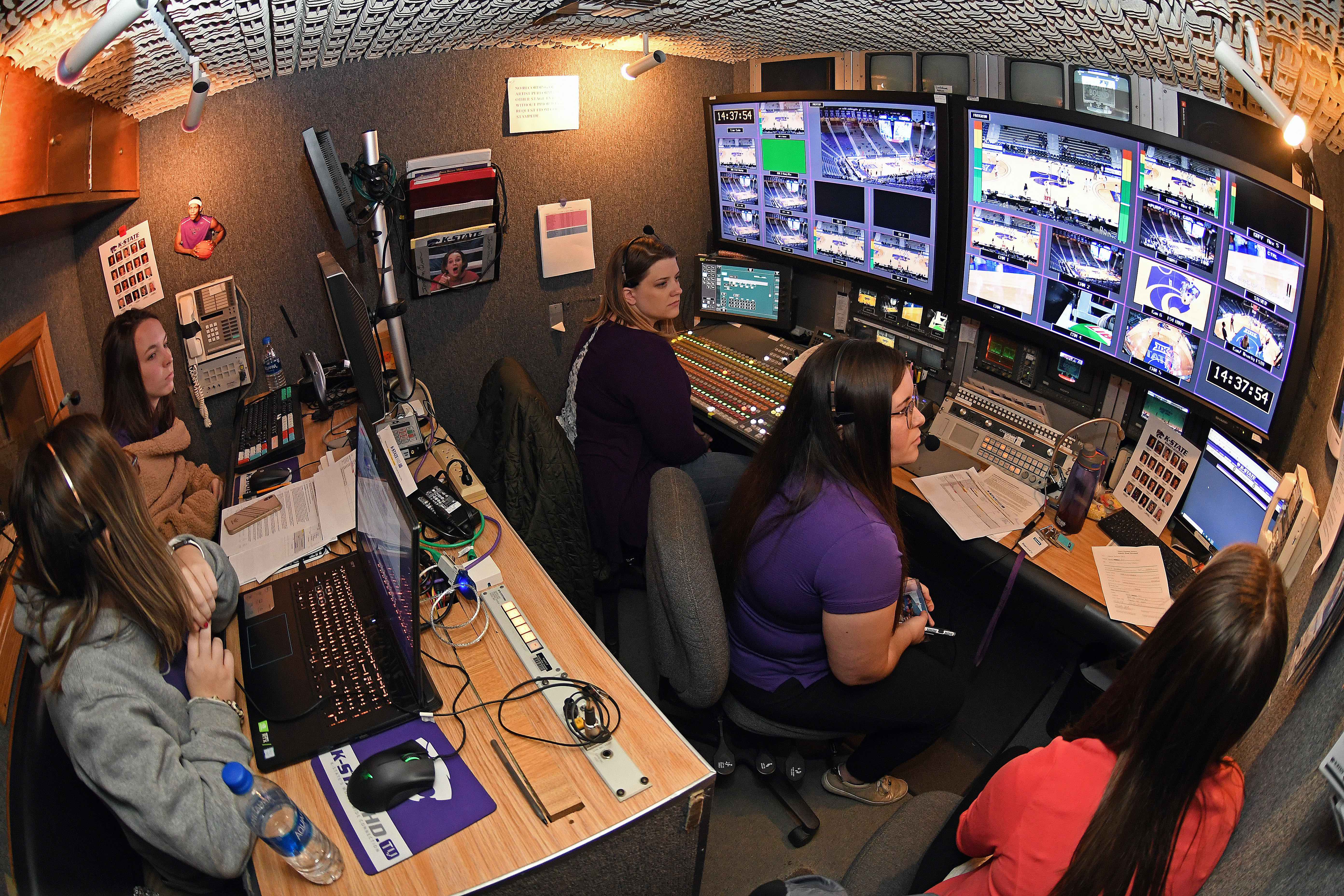 K-StateHD.TV Makes History With First All-Female College Broadcast Team