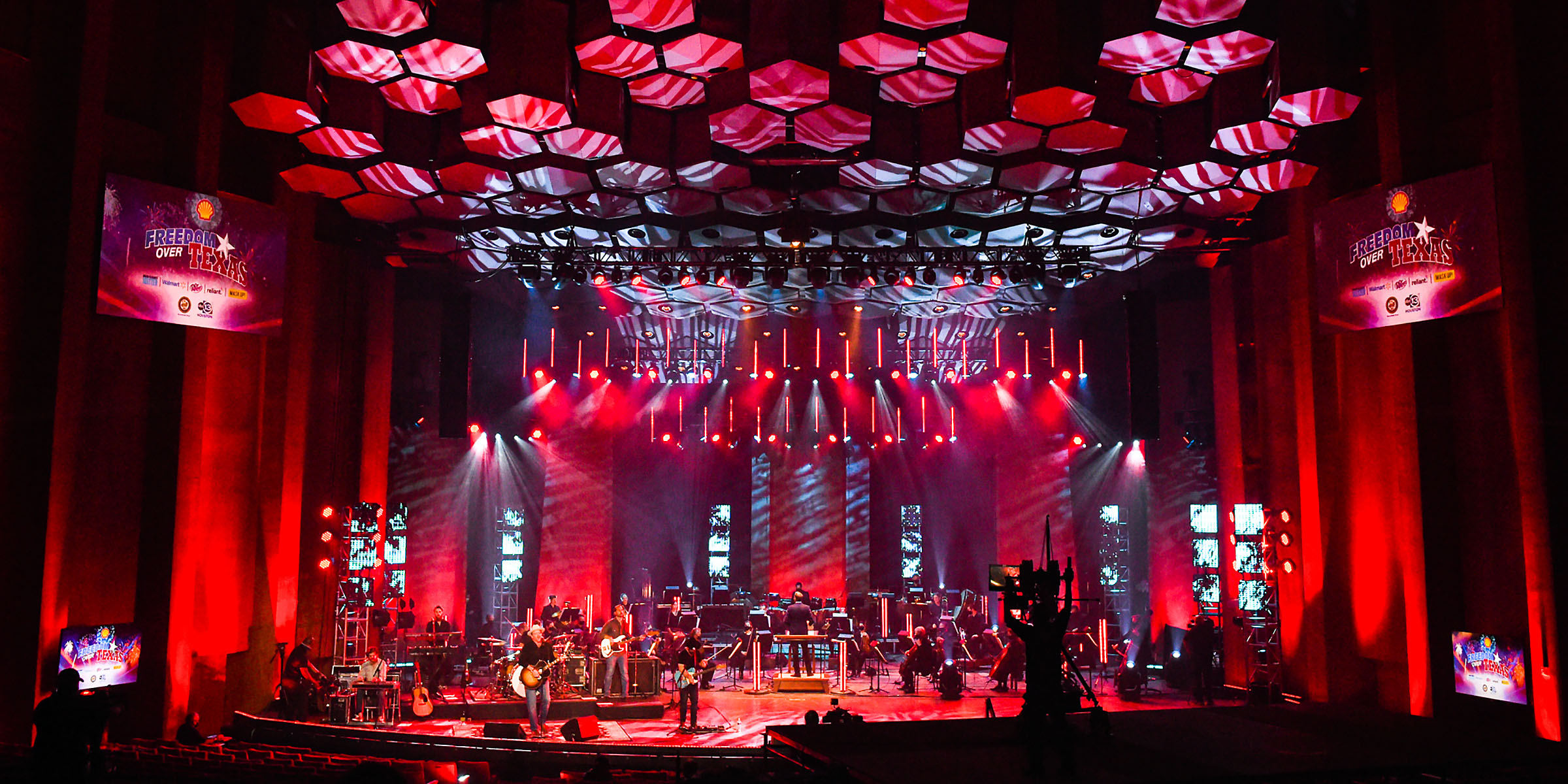 DiGiCo Provides Audio Backbone for Houston’s Shell Freedom Over Texas ...